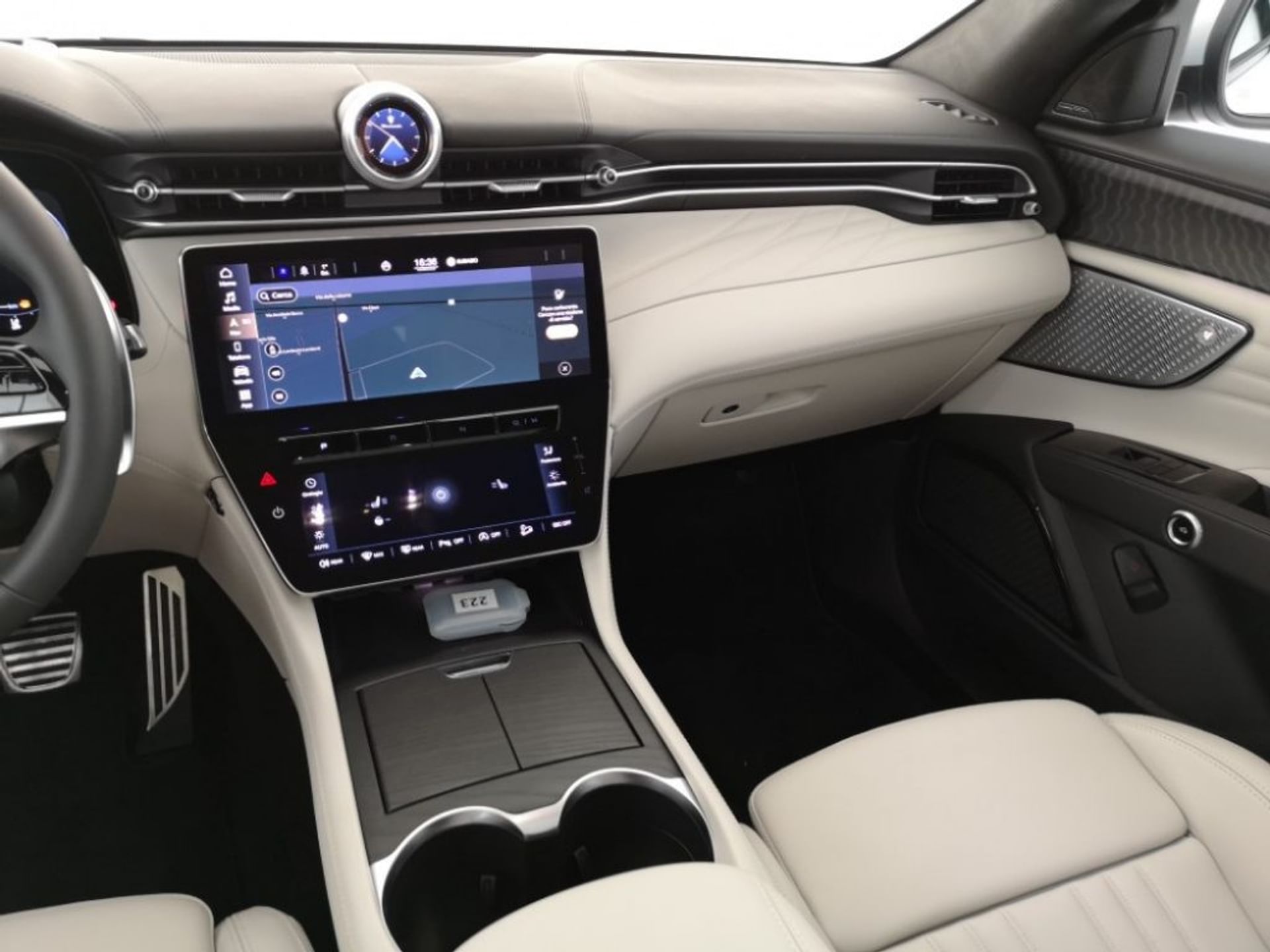 Maserati Grecale 2.0 2.0 MHEV Modena 330CV usata petrol_electric con ...