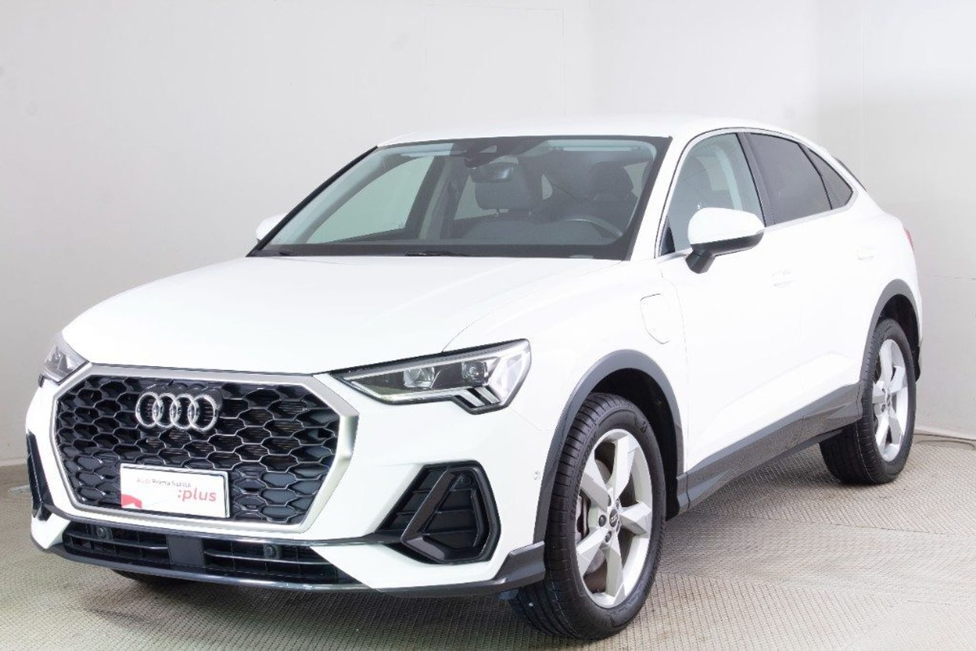 Audi Q3 SPB 45 TFSI e S tronic Business Plus Usata Ibrida con 38.130 km a Paruzzaro (NO ...