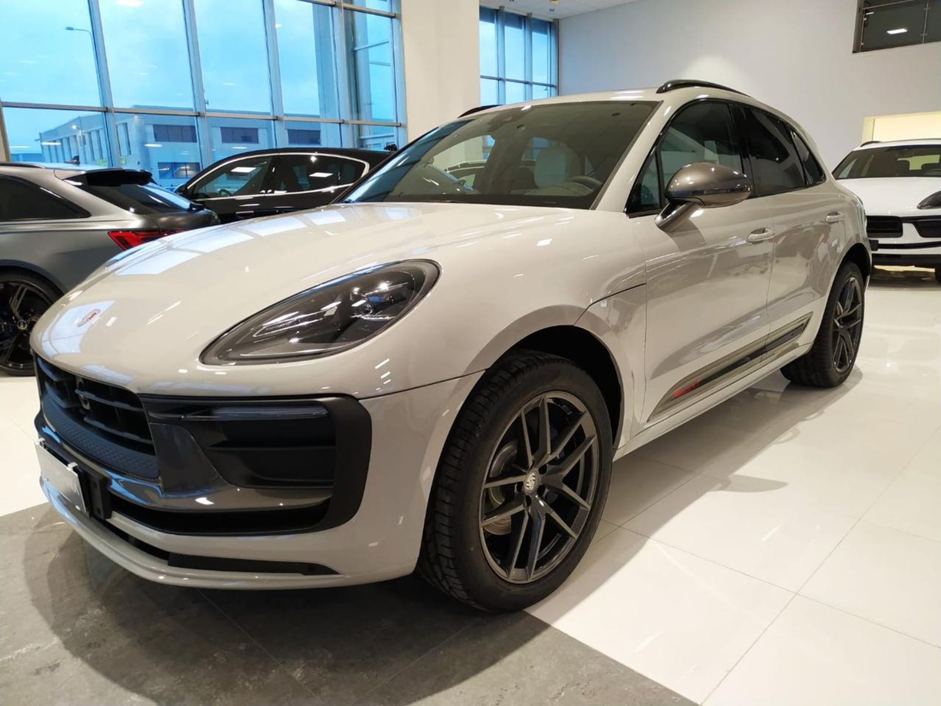 Porsche Macan Macan 2.0 T PRONTA CONSEGNA usata petrol con 0km a Via Parigi, 29 - 09094 Marrubiu ...