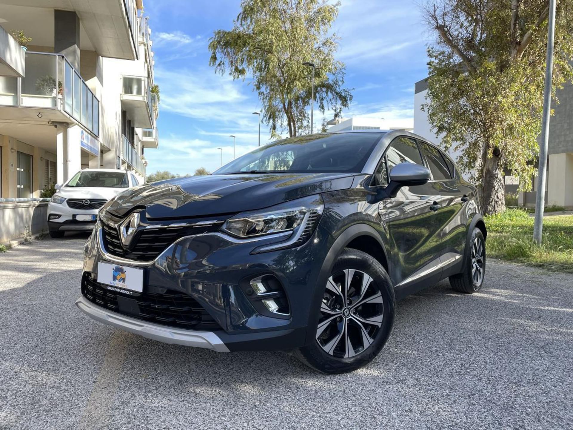 Renault Captur Full Hybrid E-Tech 145 CV Techno Usata Ibrida con 28.500 km a BARI (BA ...