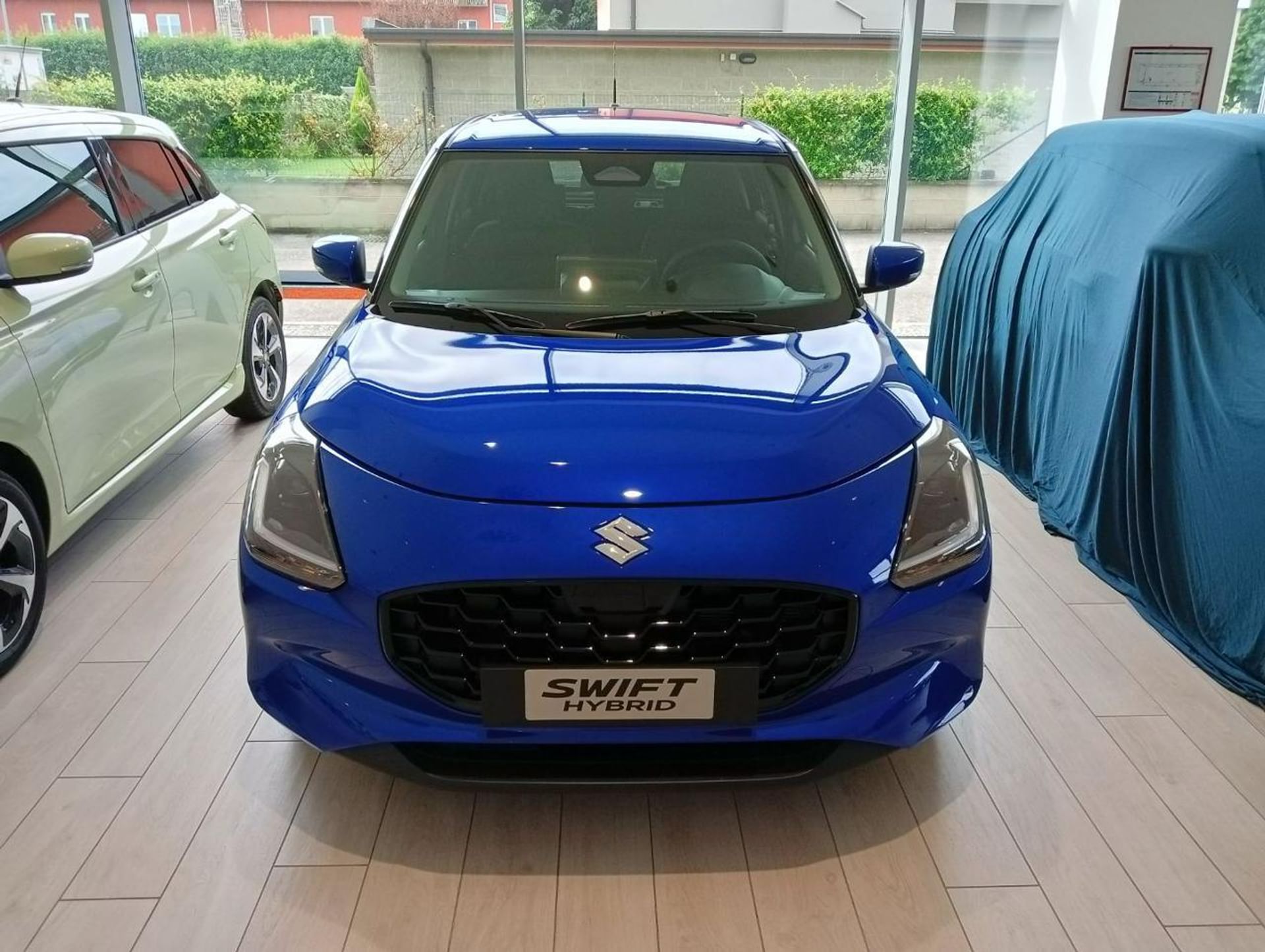 Suzuki Swift 1.2 Hybrid Top Nuova Ibrida con 0 km a SOLARO (MI ...