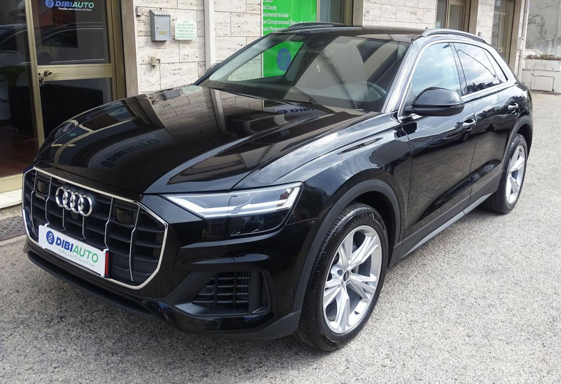 Audi Q8 55 TFSI e quattro tiptronic Usata Ibrida Benzina con 33.000 km ...