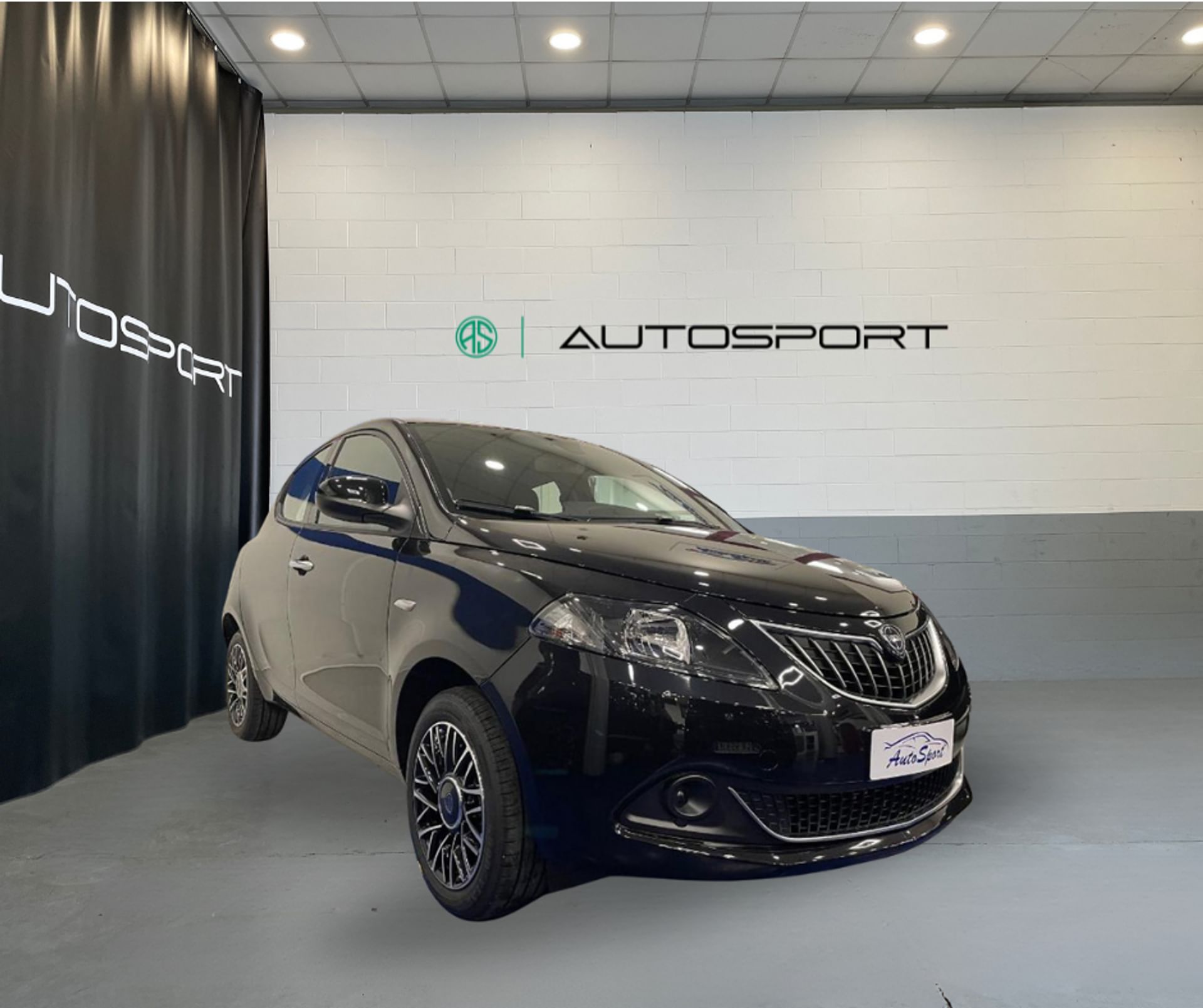 Lancia Ypsilon 1.0 FireFly 5 porte S&S Hybrid Platino Nuova Ibrida con 4 km a Leini (TO ...