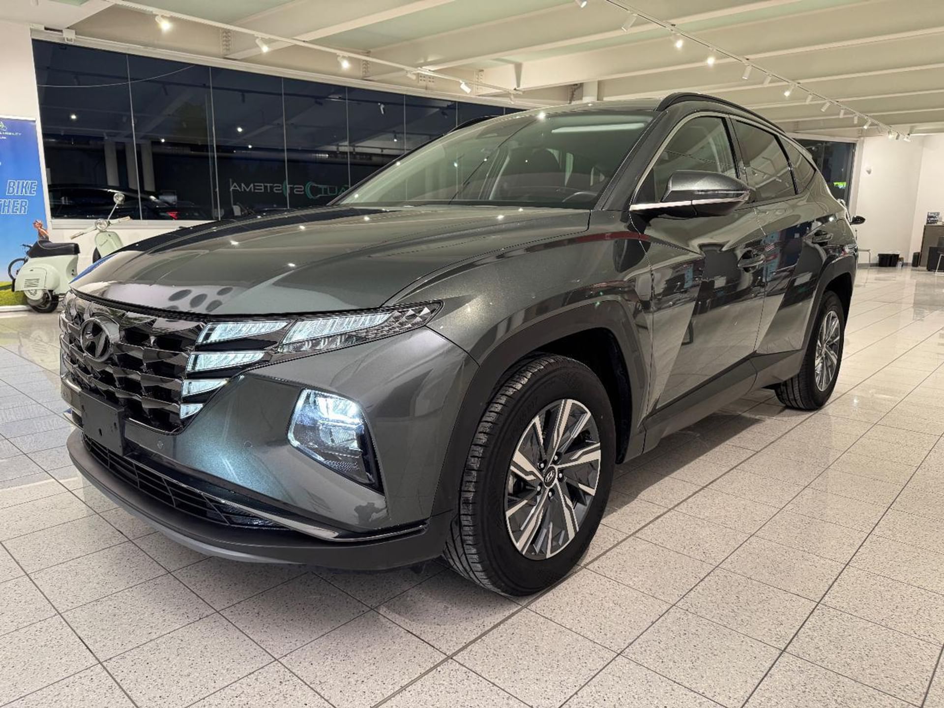 Hyundai Tucson 1.6 HEV aut. XLine - VARI COLORI! Usata Ibrida con 55. ...