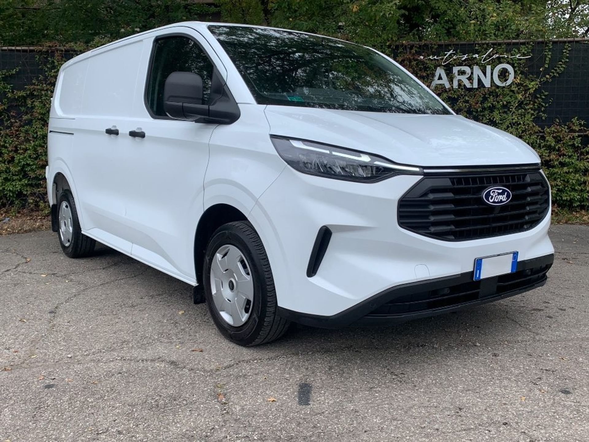 Ford Transit Custom 300 2.0 EcoBlue 136CV PC Furgone Titanium Usata ...