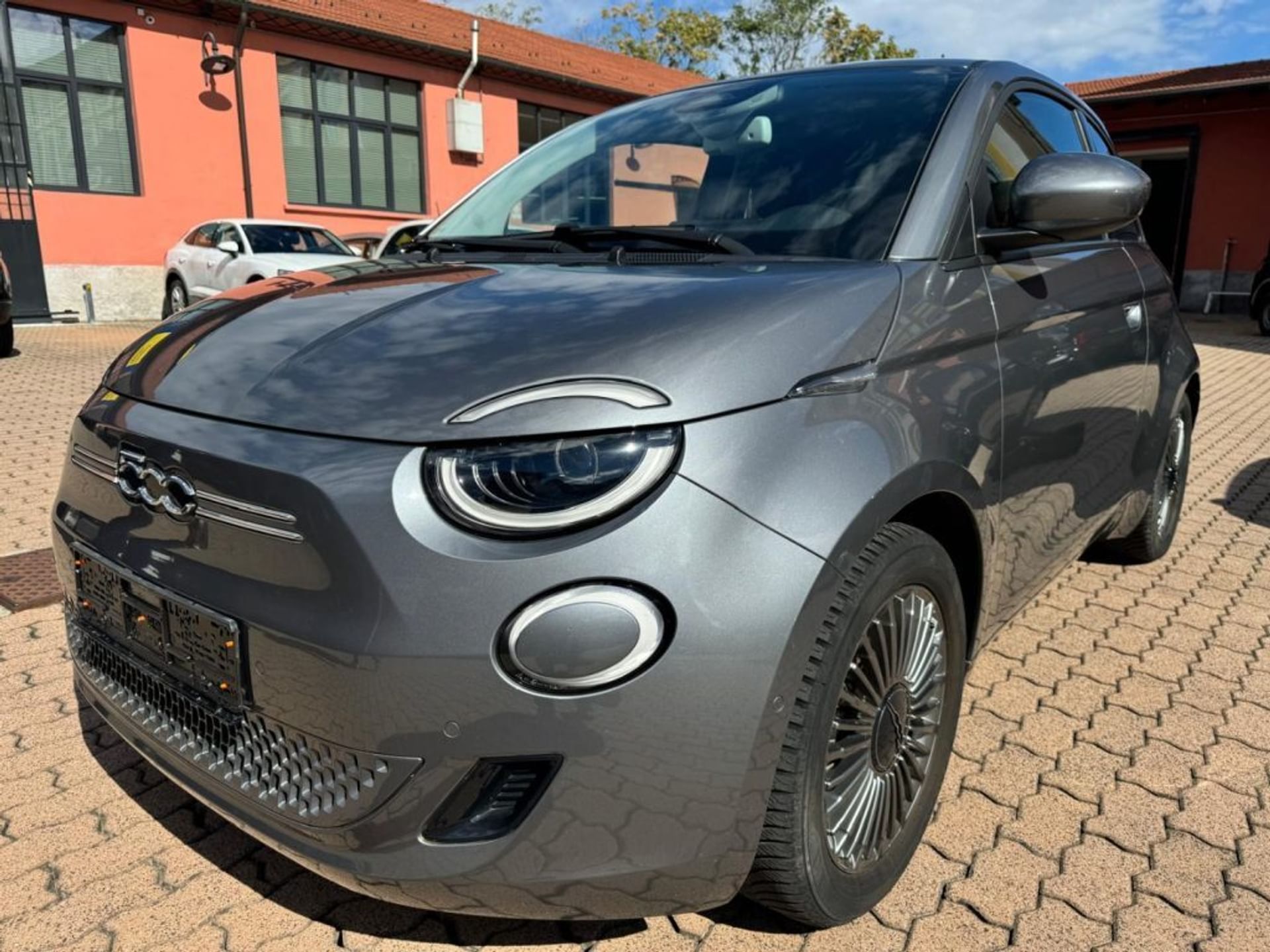 Fiat 500 Icon Berlina 42 kWh Usata Elettrica con 7.000 km a Milano (MI ...
