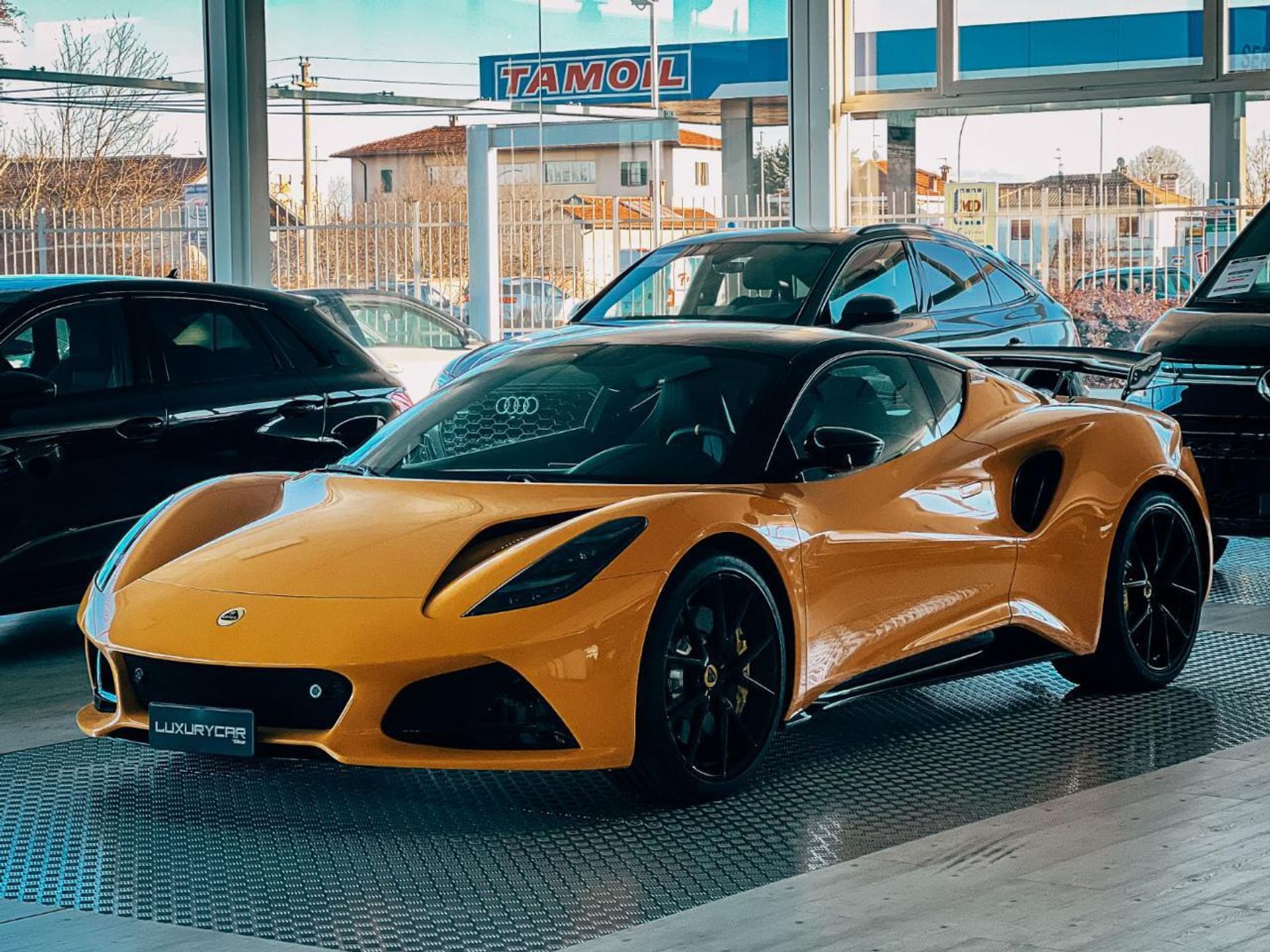 Lotus Emira V6 400 HP AUTO TOUR CHASSIS Chilometri zero Benzina con 1. ...