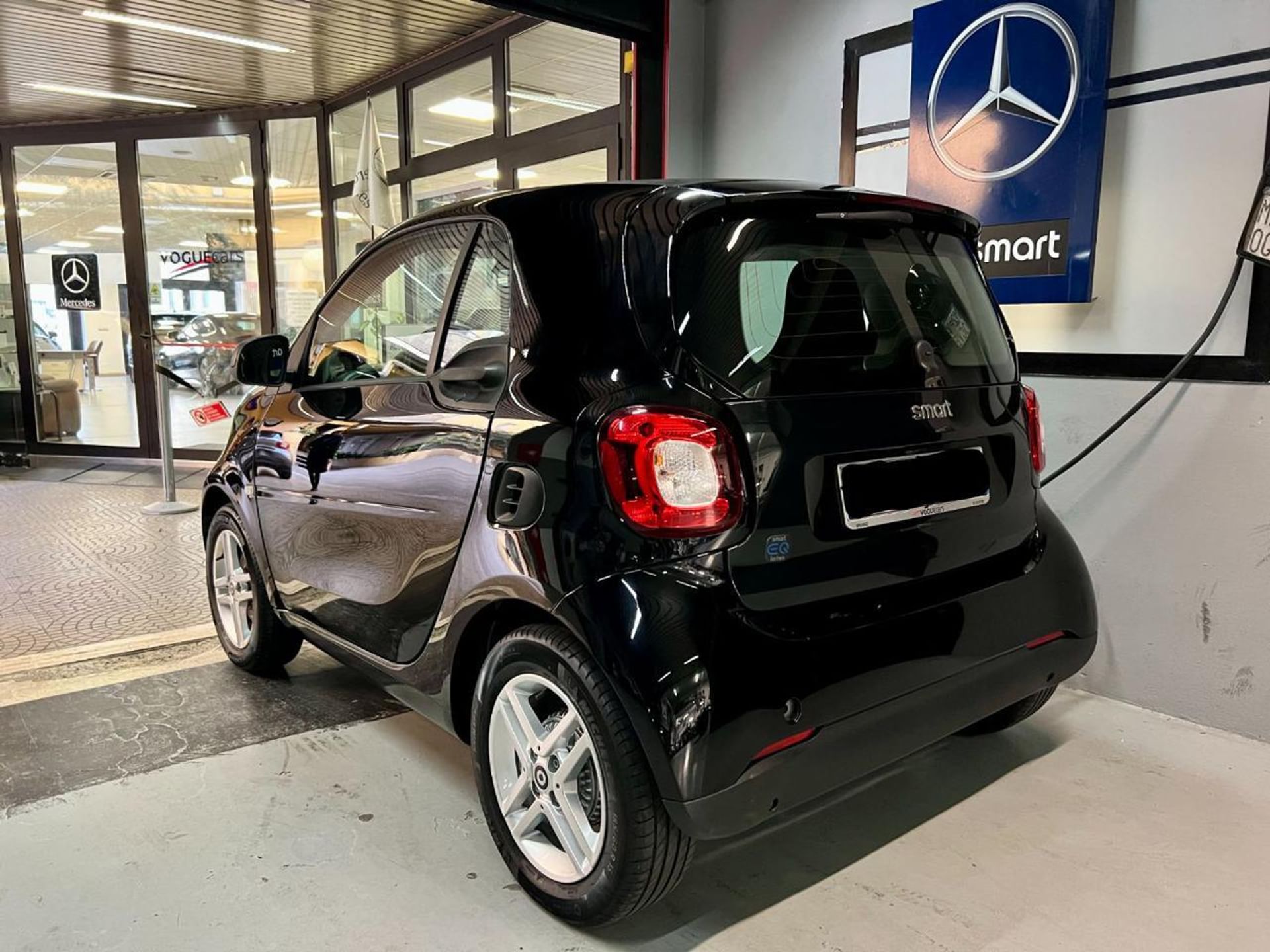 Smart ForTwo EQ Pure 22KW Usata Elettrica con 11.100 km a Milano (MI ...