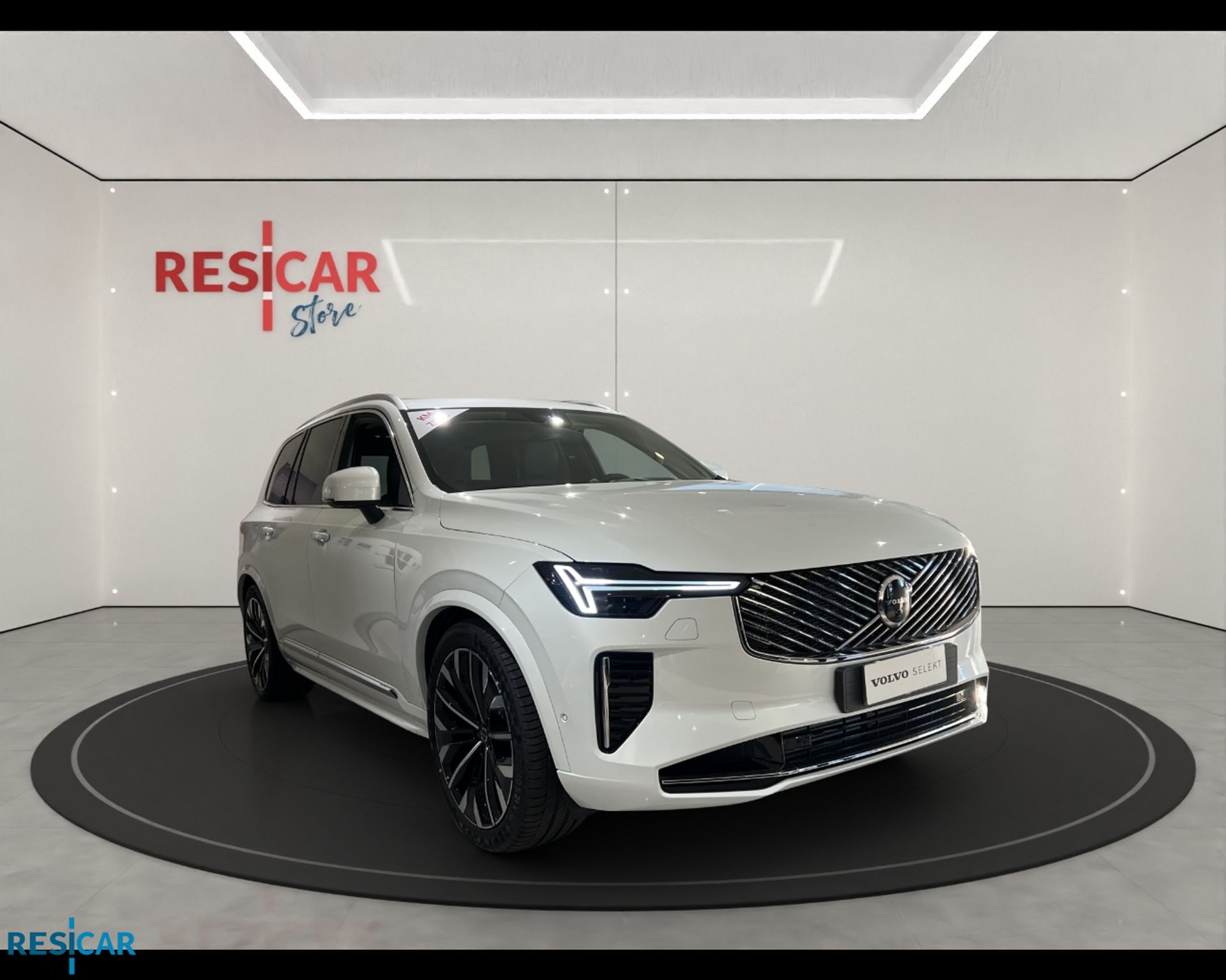 Volvo XC90 Xc90 t8 awd plug-in hybrid automatico Nuova fuel_ con 10 km a Paruzzaro (NO ...