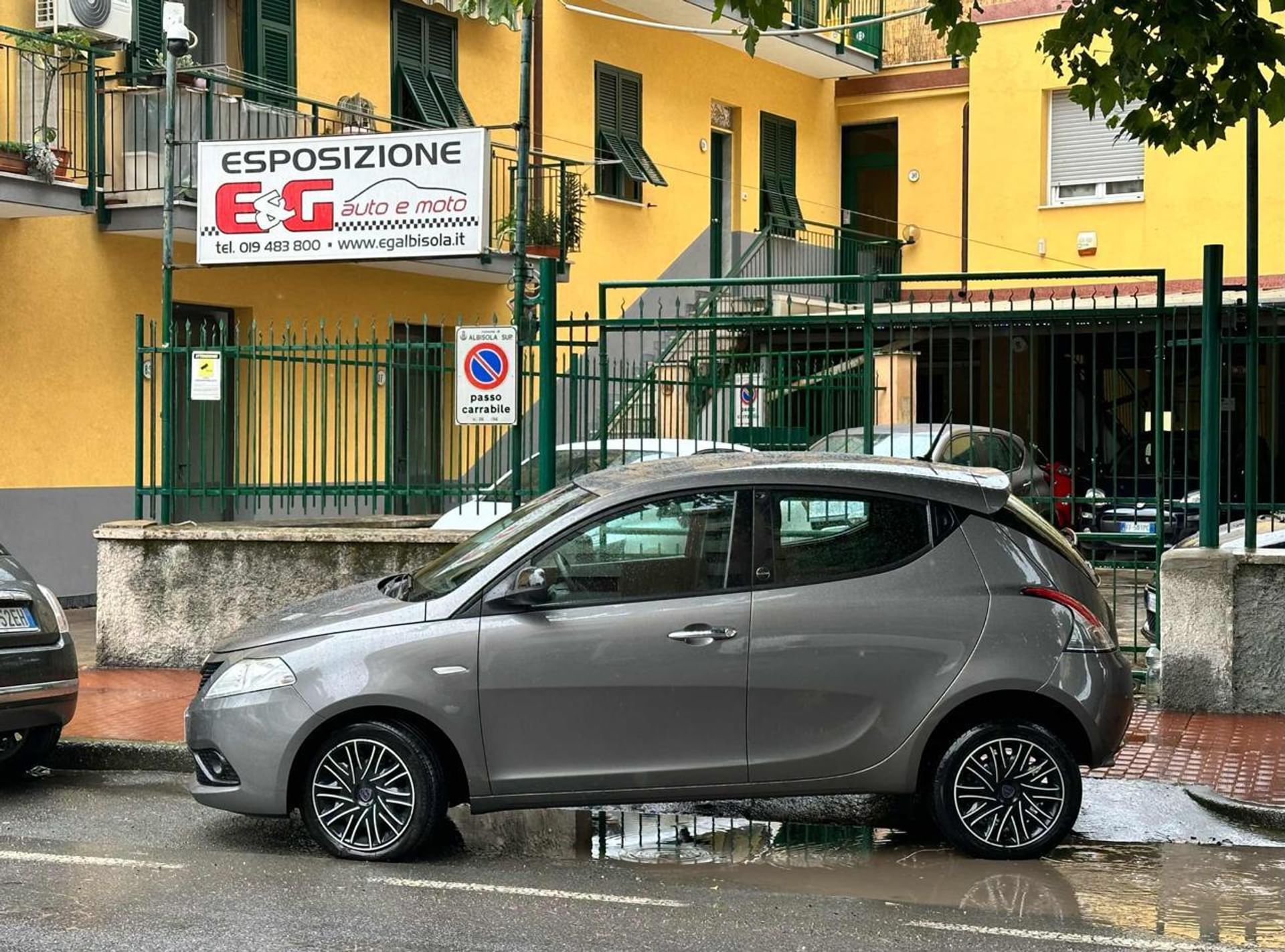 Lancia Ypsilon 1.0 Hybrid Gold NESSUN VINCOLO DI FINANZIAMEN Usata ...