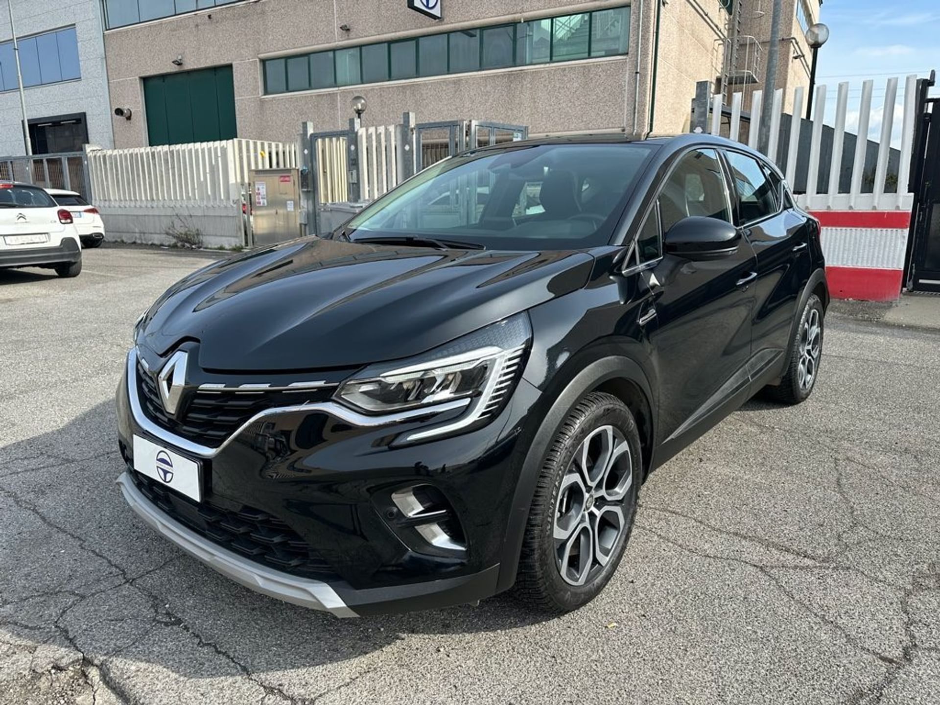 Renault Captur Plug-in Hybrid E-Tech 160 CV Intens Usata Ibrida con 51. ...