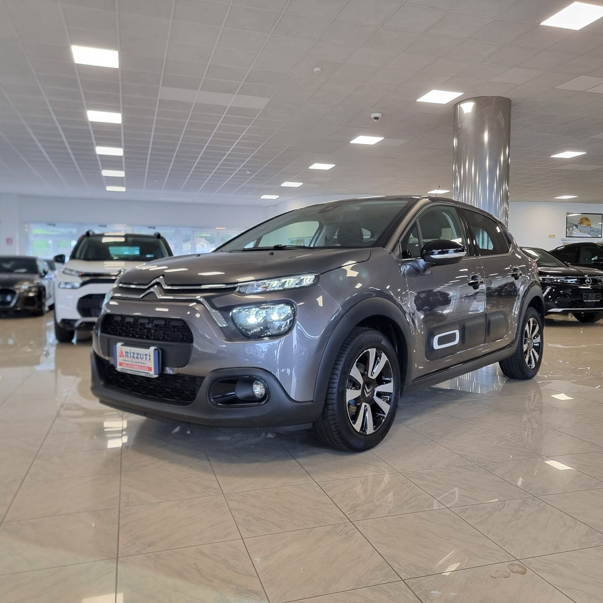 Citroen C3 CITROEN C3 SHINE 1.2 BZ 110cv EAT6 Cambio automatico Usata ...