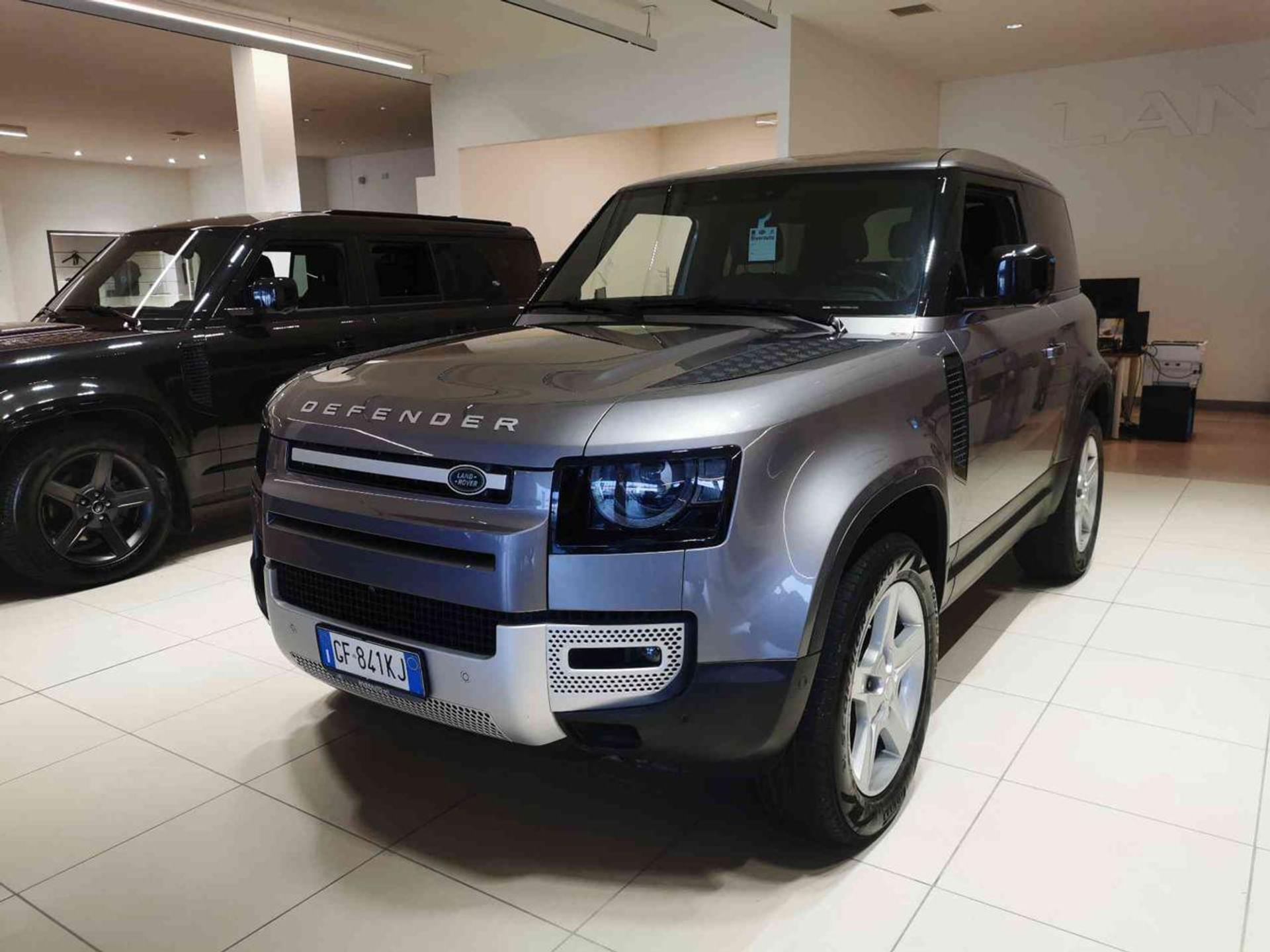 Land Rover Defender 90 3.0D I6 250 CV AWD Auto SE Usata Ibrida Diesel ...