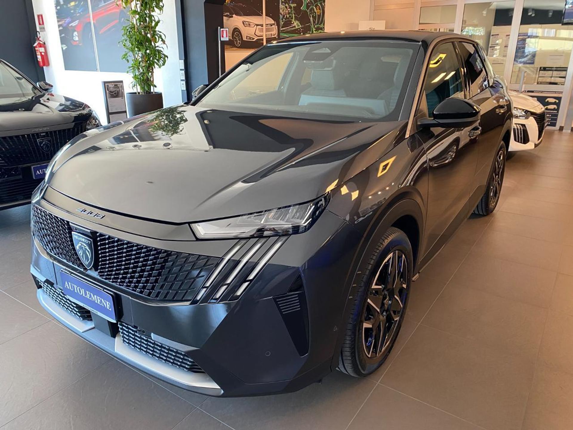 Peugeot 3008 Hybrid 136 e-DCS6 Allure DISPONIBILI VARI COLORI Nuova ...