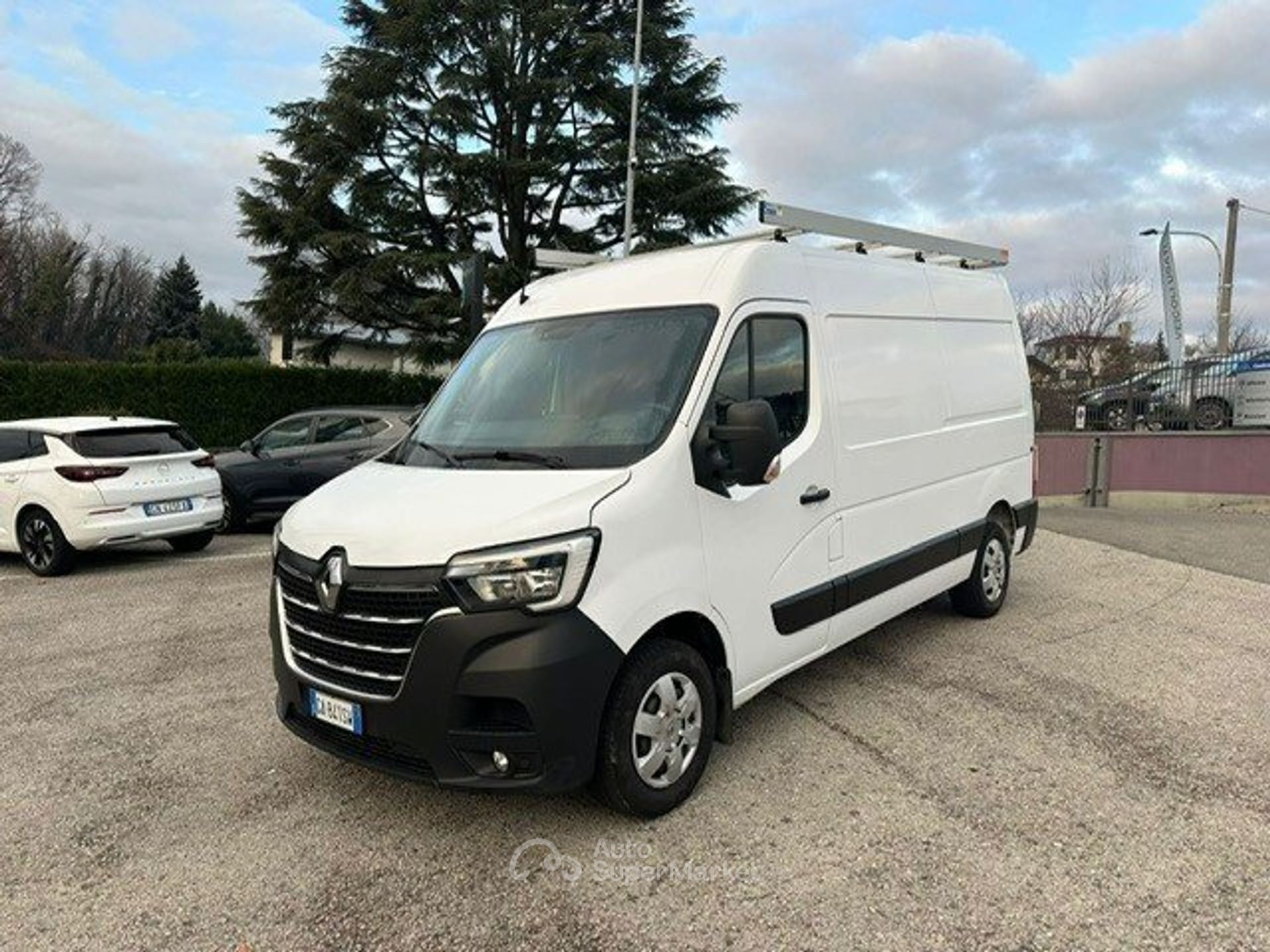 Renault Master IV 35 FWD T35 2.3 energy dci 180cv L2H3 Ice Plus Usata ...