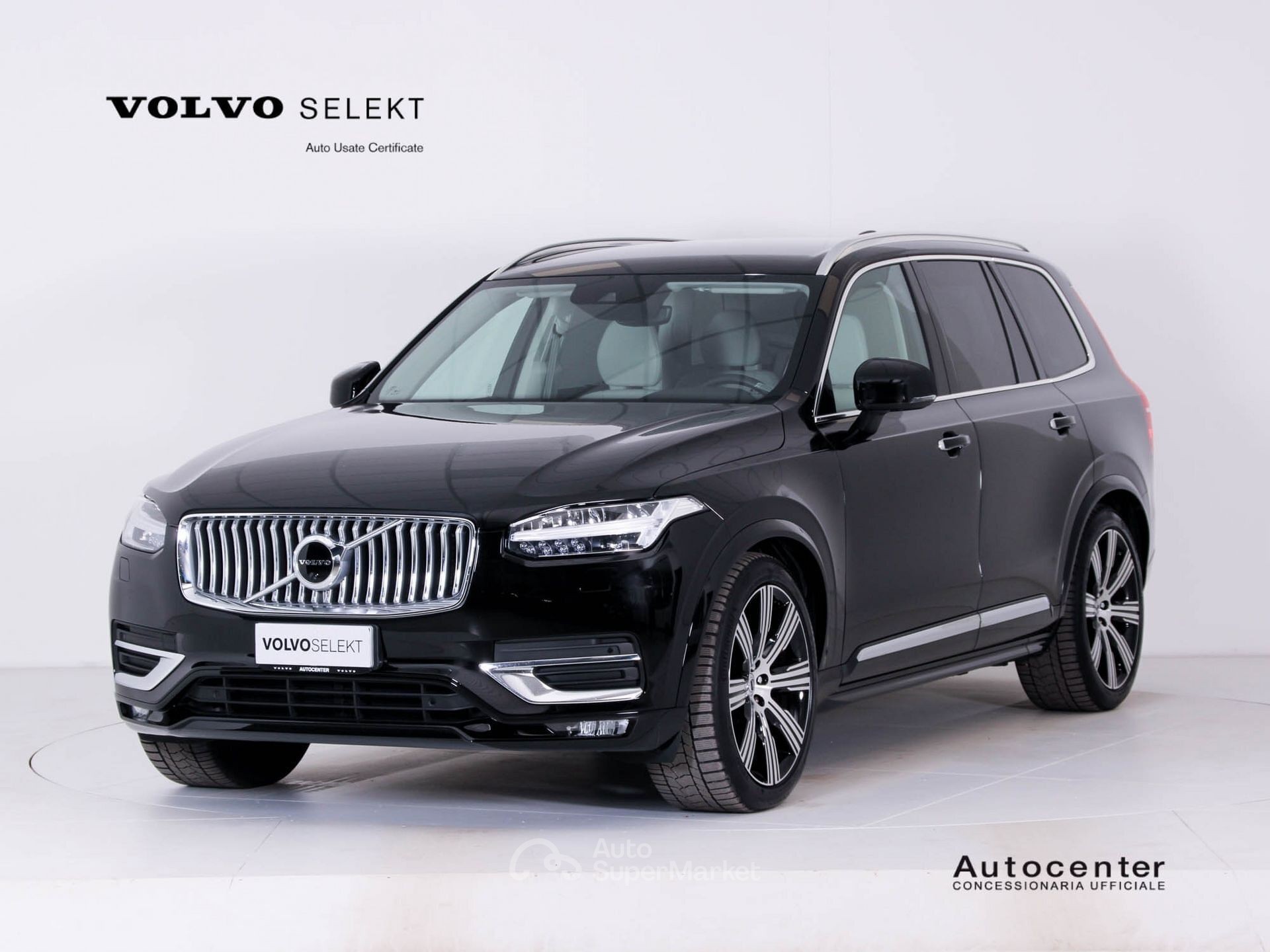 Volvo XC90 XC90 B5 (d) AWD 235CV GEARTRONIC 7 POSTI INSCRIPTION Usata Ibrida Diesel/Elettrico ...