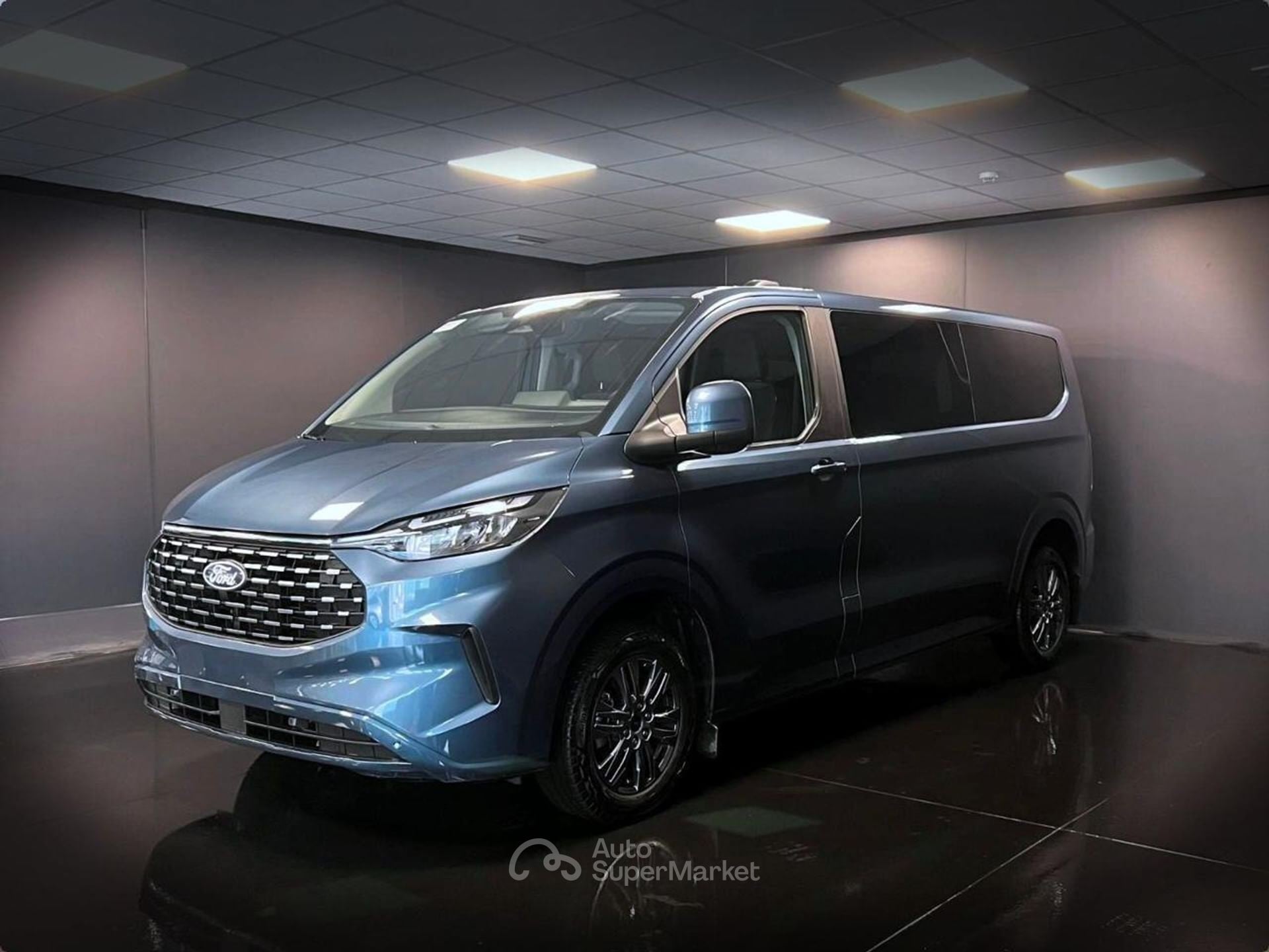 Ford Tourneo Custom 320 2.0 EcoBlue 136CV aut. PL Titanium Usata Diesel ...