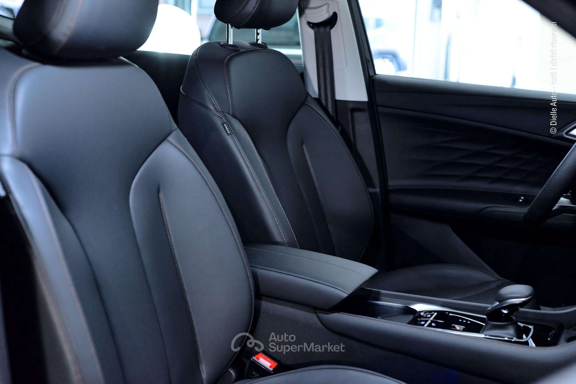 MG HS HS 1.5 hybrid+ Luxury auto Nuova Ibrida Benzina con 10 km a ...