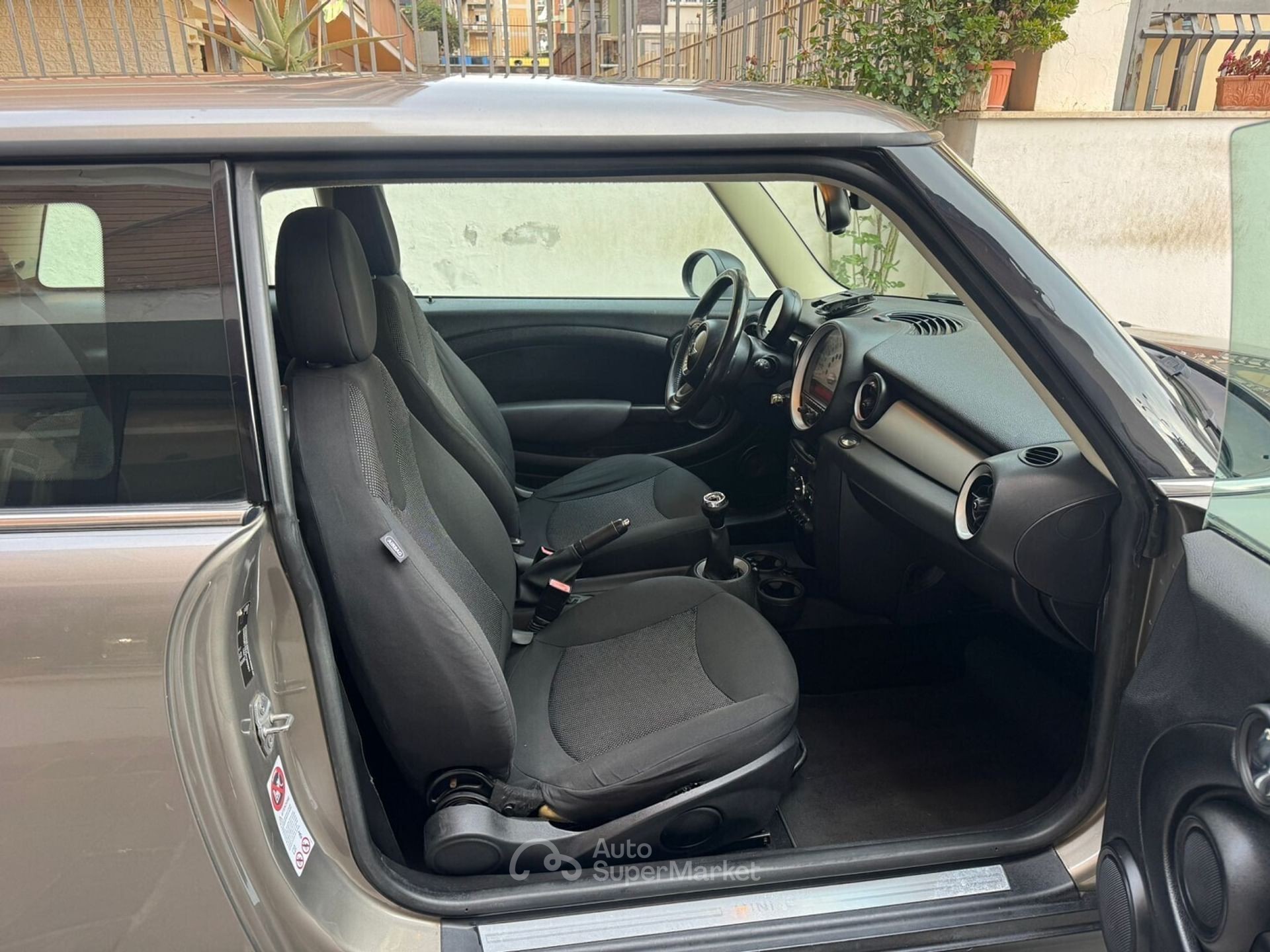 MINI 1.5 Cooper D Hype 5 One 1.6 16V One OK NEOPATENTATI Usata Benzina ...