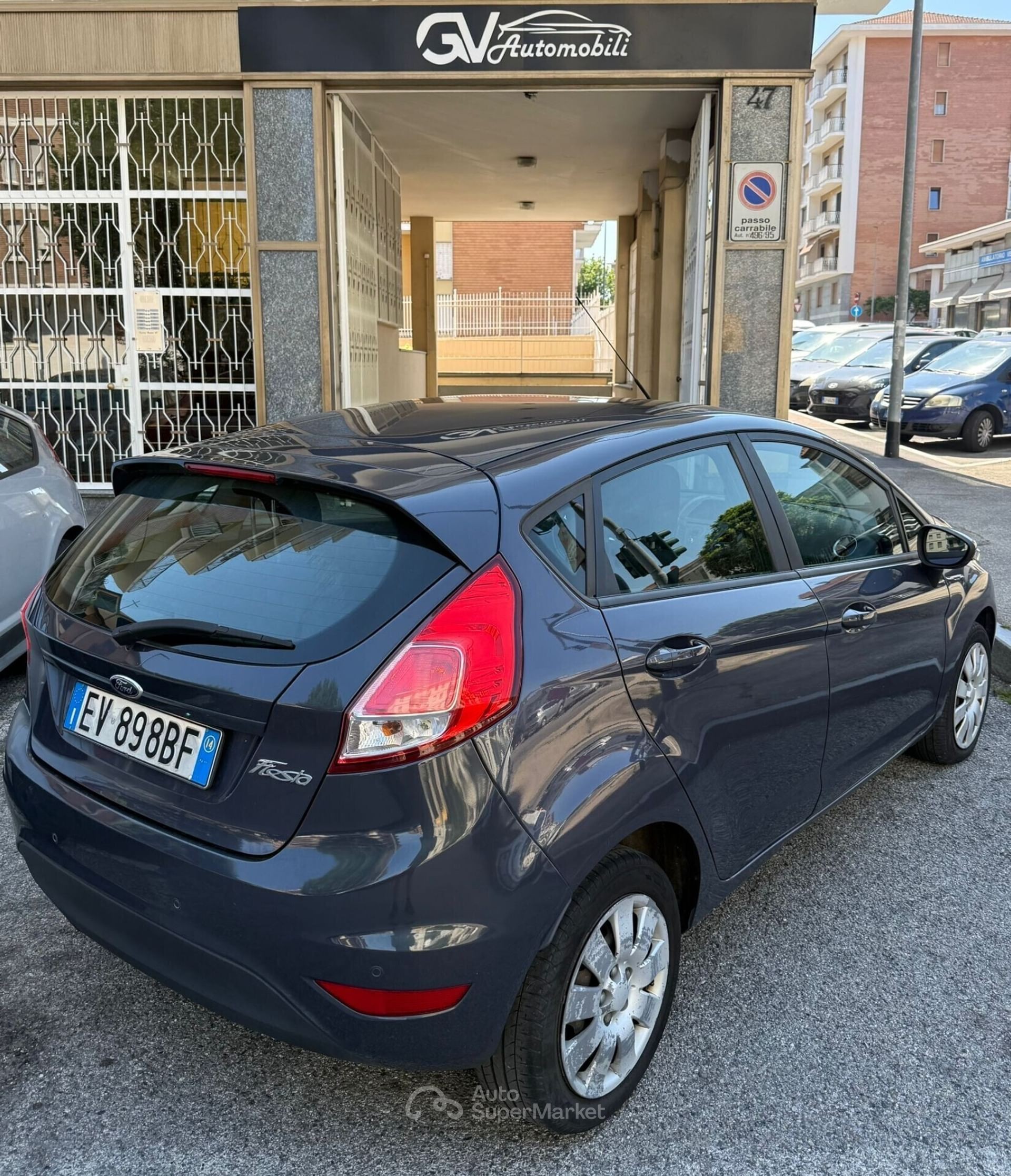 Ford Fiesta 5p. Bz.- GPL Titanium Usata GPL con 327.000 km a Moncalieri ...