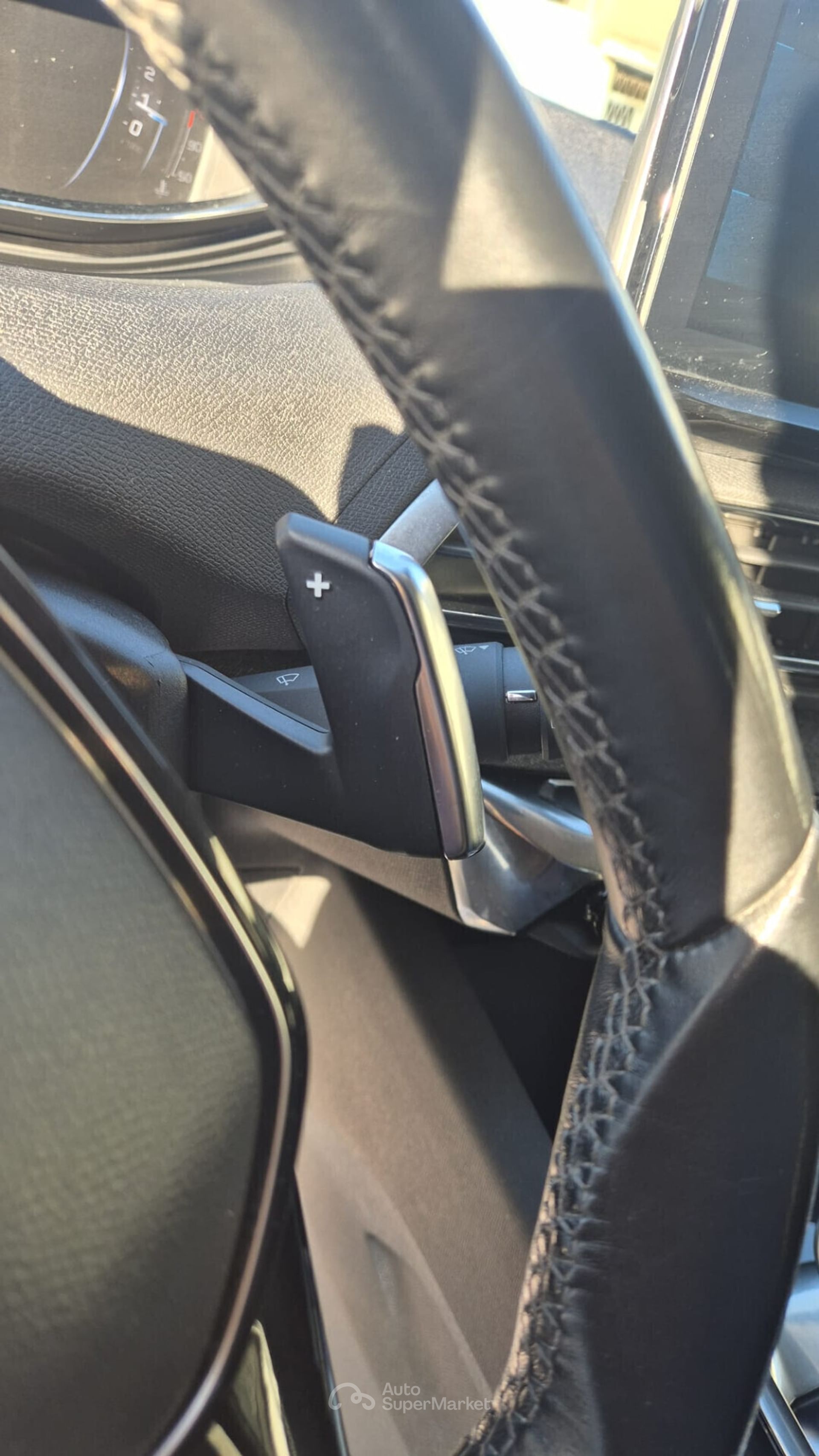 Peugeot 3008 S&S EAT8 Allure Pack Usata Diesel con 91.880 km a Sant ...