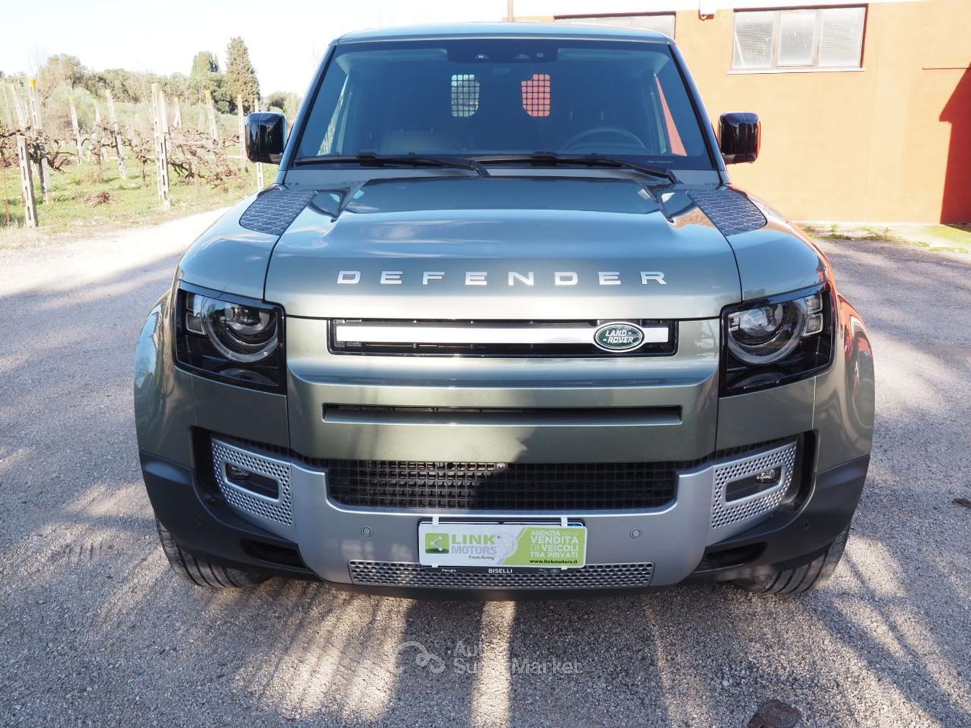 Land Rover Defender 90 3.0D 3 posti 200 CV AWD FINANZIABILE Usata ...
