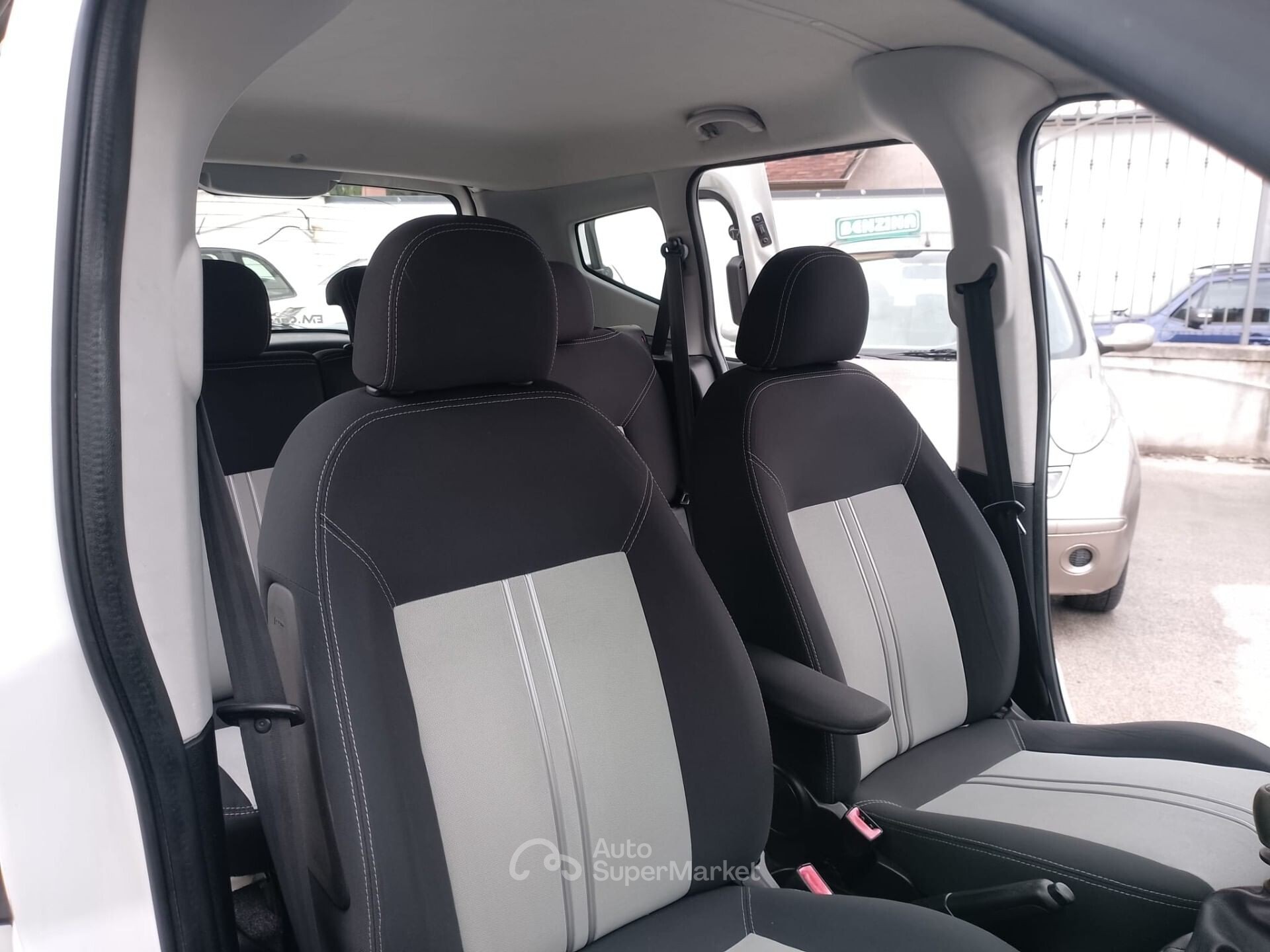 Fiat QUBO 5 Posti 1,4 Natural Power 8V. Usata Metano con 200.000 km a ...