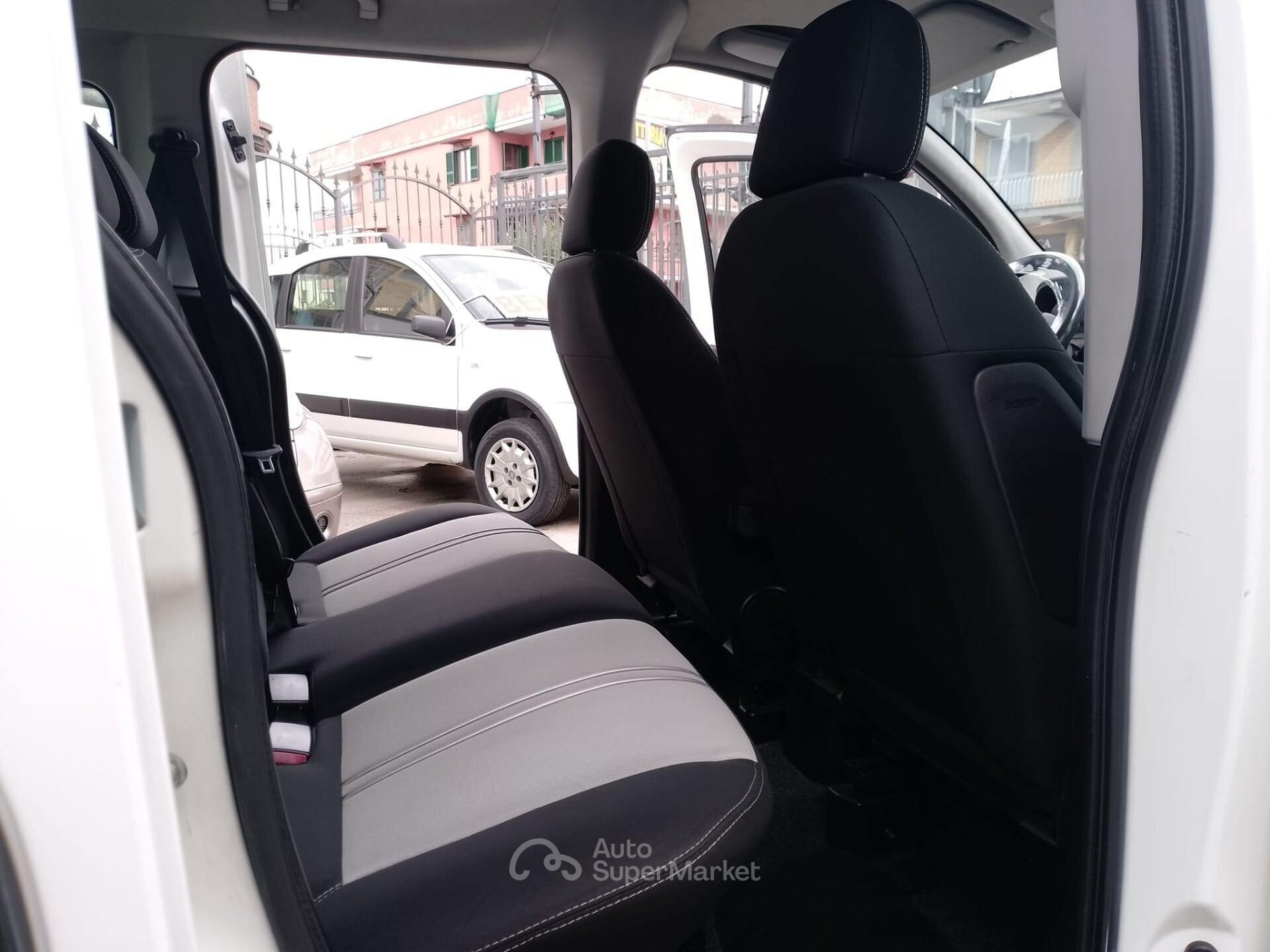 Fiat QUBO 5 Posti 1,4 Natural Power 8V. Usata Metano con 200.000 km a ...