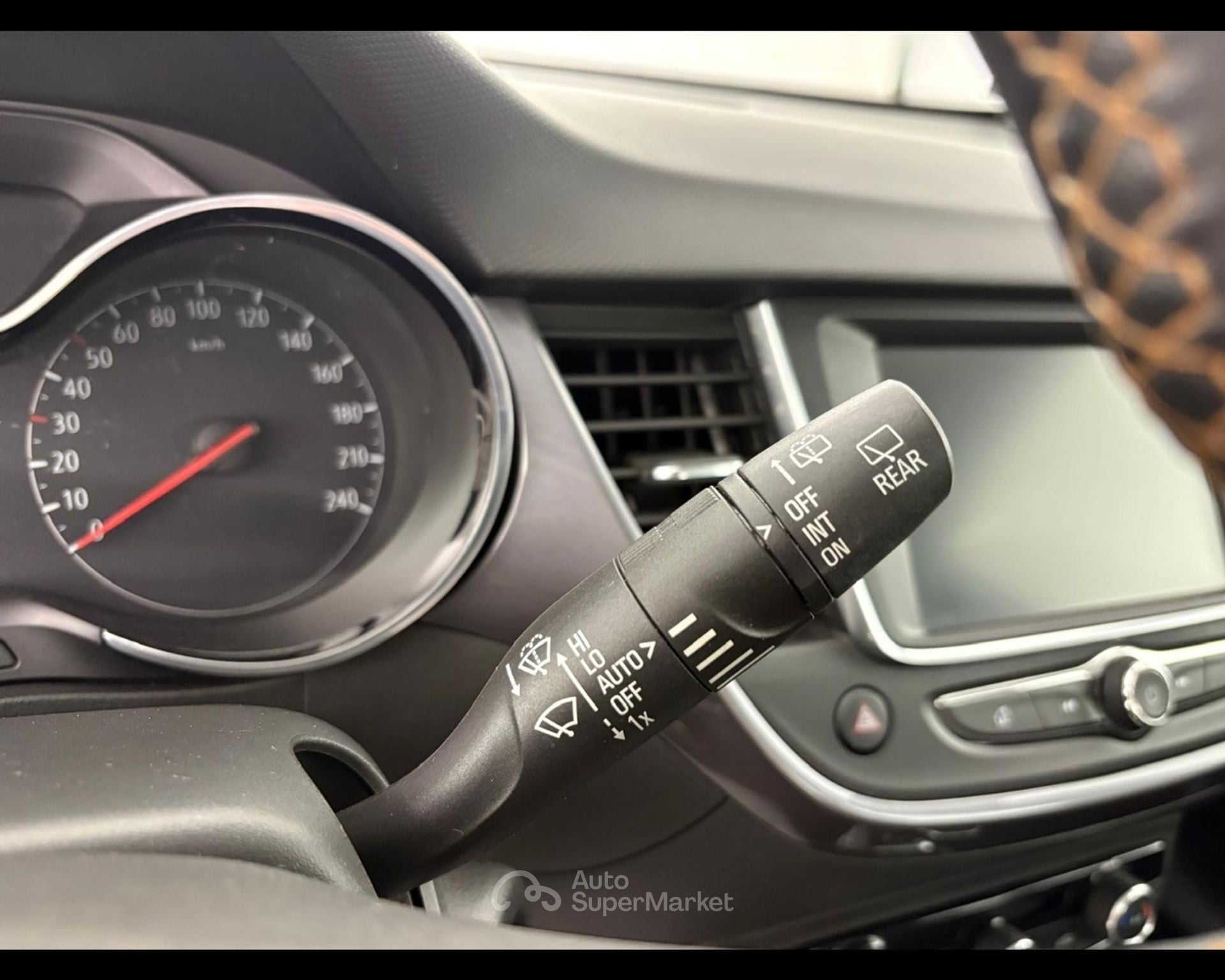 Opel Crossland X 1.2 innovation s&s 110cv auto gpl aftermarket Usata ...