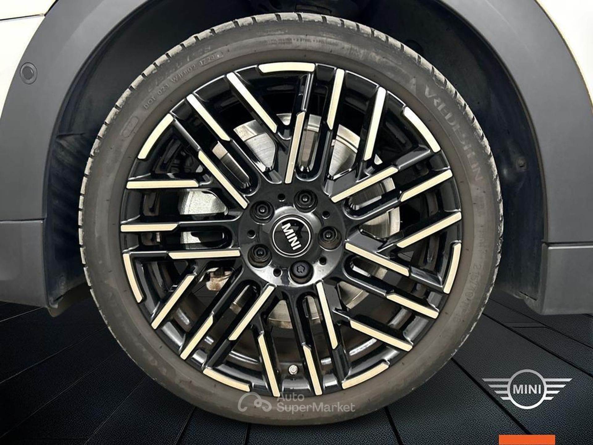 MINI Clubman 2.0 S Favoured Auto Usata Benzina con 6.000 km a Brescia ...