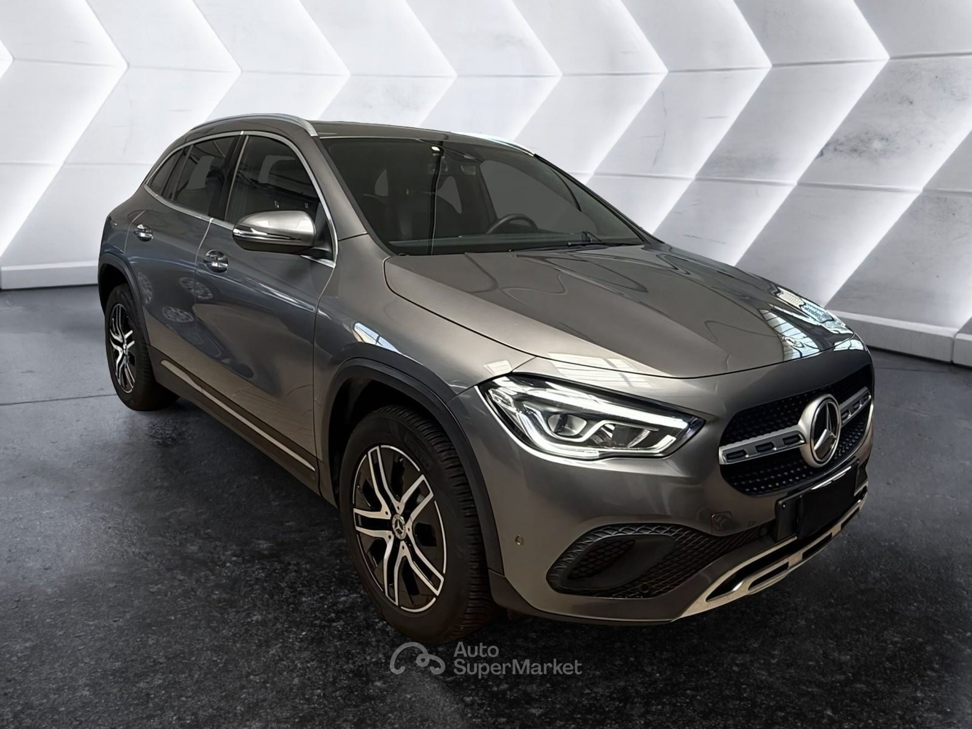 Mercedes-Benz GLA GLA 180 d Sport Plus auto Usata Diesel con 61.000 km ...