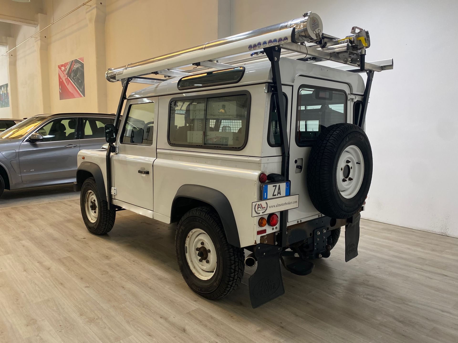 Land Rover Defender SE N1 Ex Enel ^ Iva Esposta * Gancio traino Usata ...